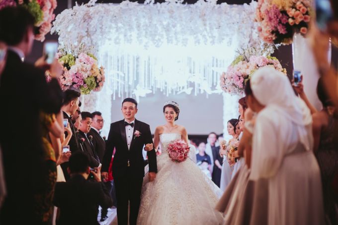 Romantic Wedding of David & Nerissa by Jennifer Natasha - Jepher | Bridestory.com