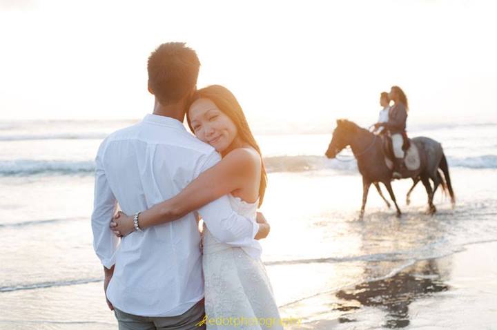 Nelly + Sherman | Engagement in Bali by Dedot Photography | Bridestory.com