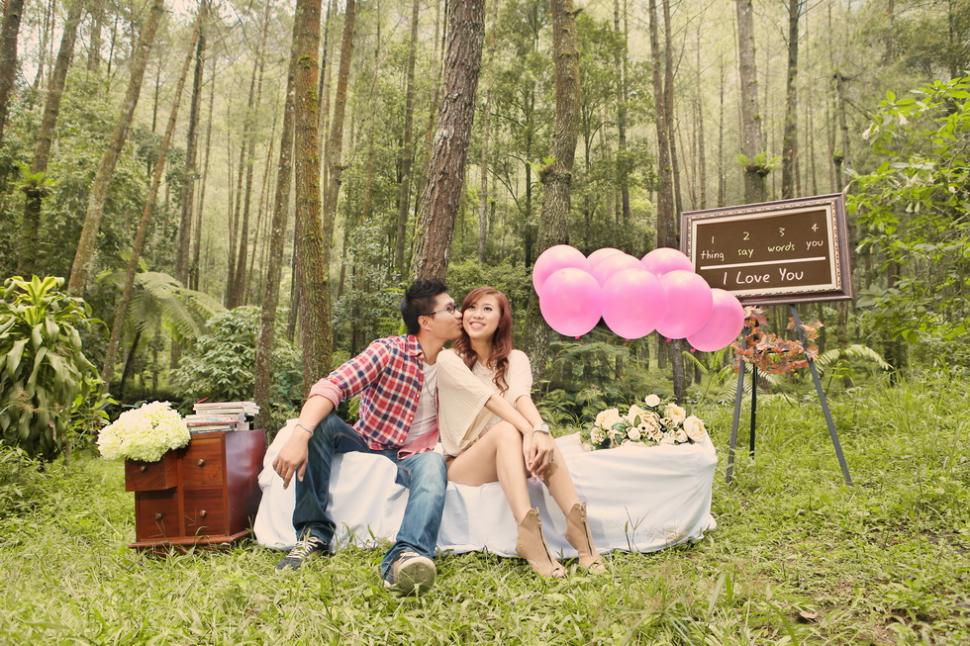 Outdoor Prewedding Gallery by CoolFrame Photography | Bridestory.com