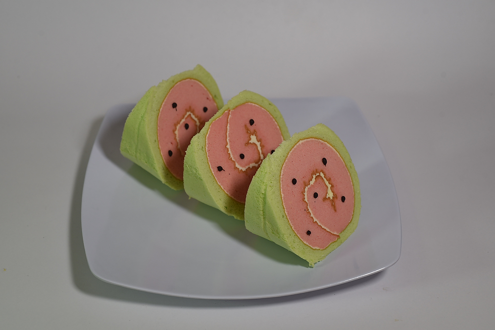 Slice cake | baking empire | Bridestory