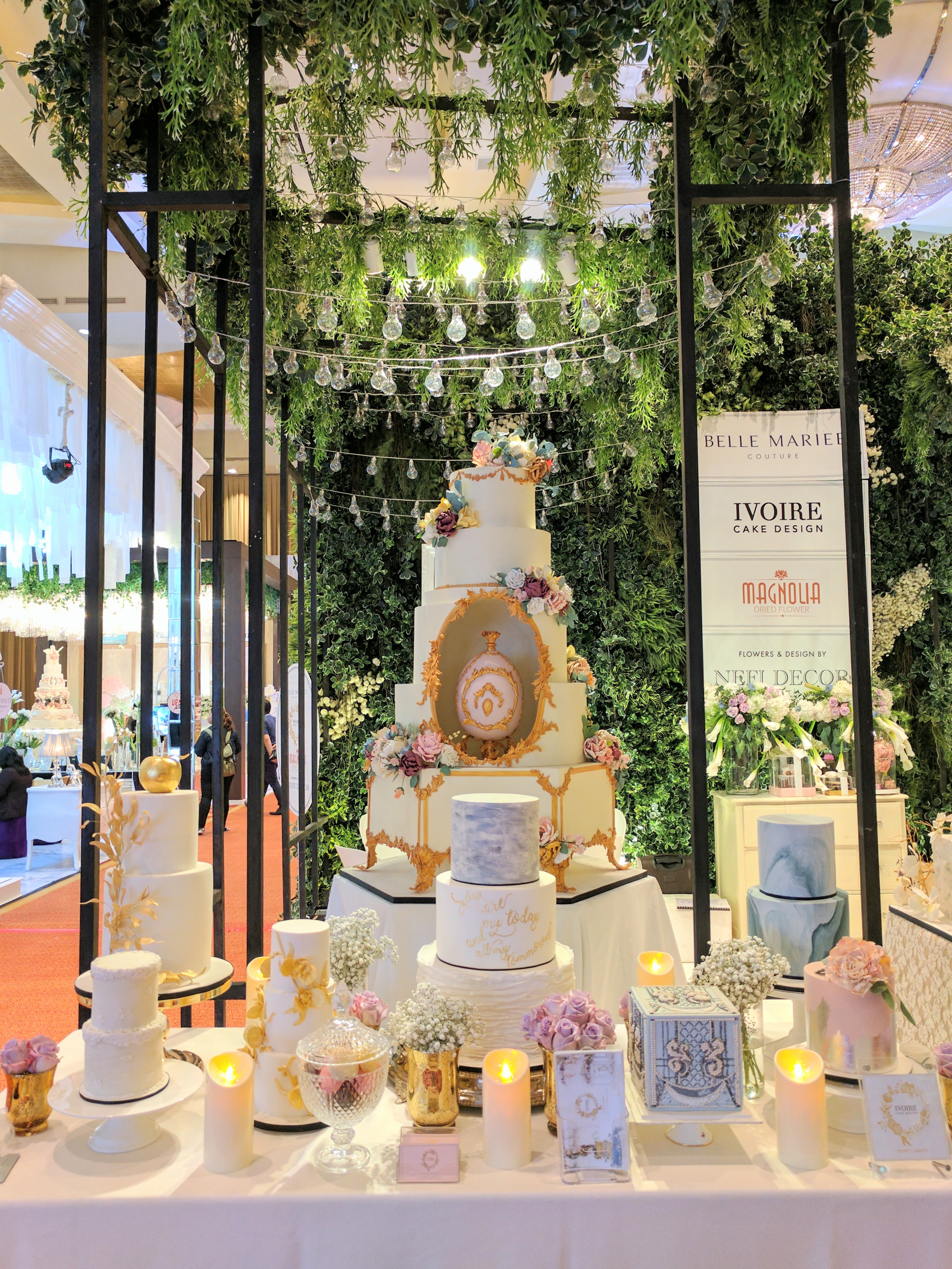 The Ritz Carlton Exhibition by Ivoire Cake Design | Bridestory.com