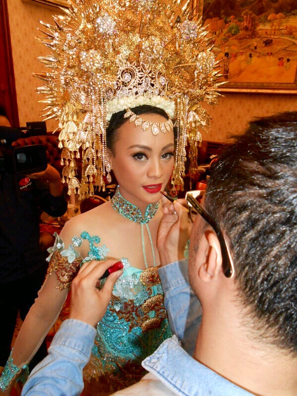 Padang wedding | Upan Duvan | Bridestory