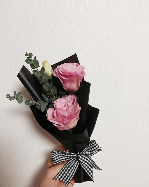 Single Rose Bouquet, 54% OFF | www.pinnaxis.com