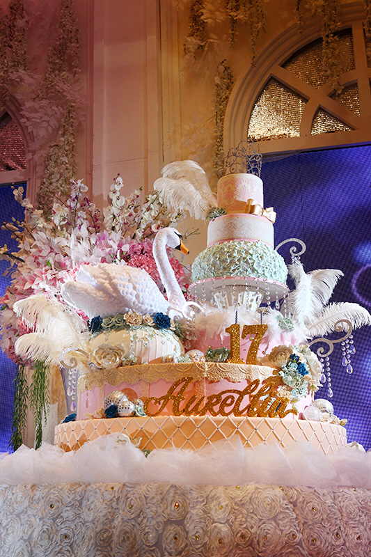 17th Birthday Cakes by Elly`s Cake Art Boutique | Bridestory.com